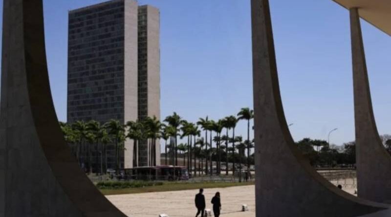 Decisão sobre impeachment de ministros do STF reacende crise com Congresso - Servidor Público